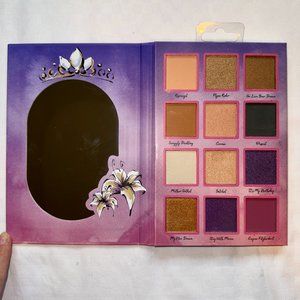 Disney | Makeup | Disney Princess Rapunzel Tangled Eyeshadow Palette ...